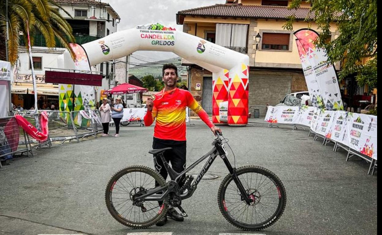 Víctor Sáenz Durán | Campeón de España (M-40) de Descenso en BTT: «No tienes que dejar entrar al ...
